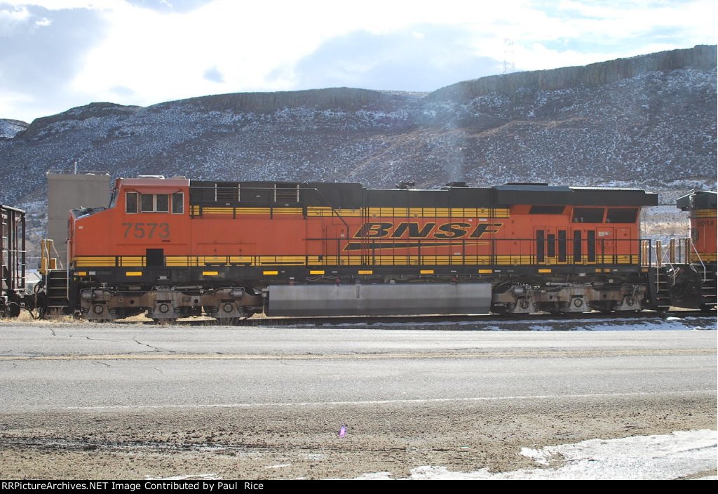 BNSF 7573